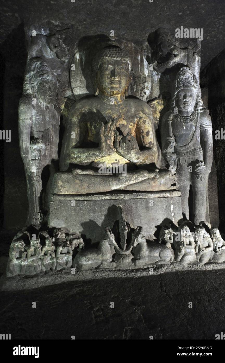 Buddha statue, ajanta caves, aurangabad, maharashtra, india, asia Stock ...