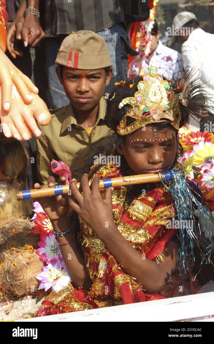Kid dressed up as lord krishna sai baba procession, bastar ...