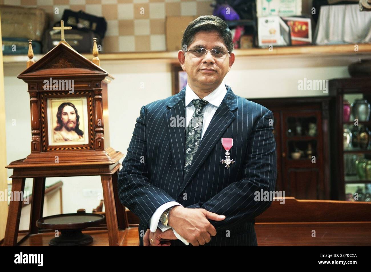 John Pinto with medal by terror attack Bombay Mumbai, Maharashtra ...