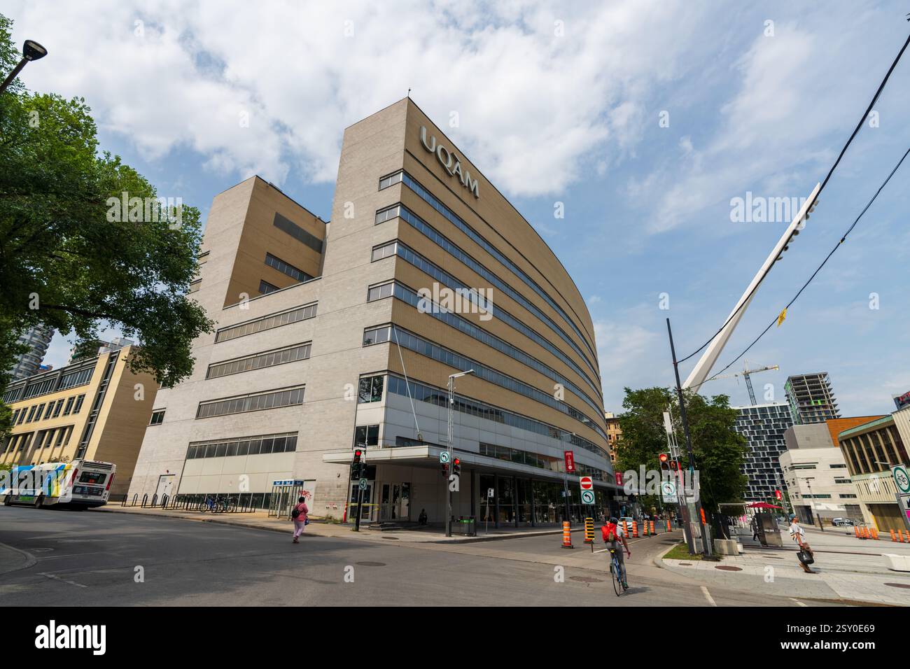 President kennedy building of uqam hi-res stock photography and images ...