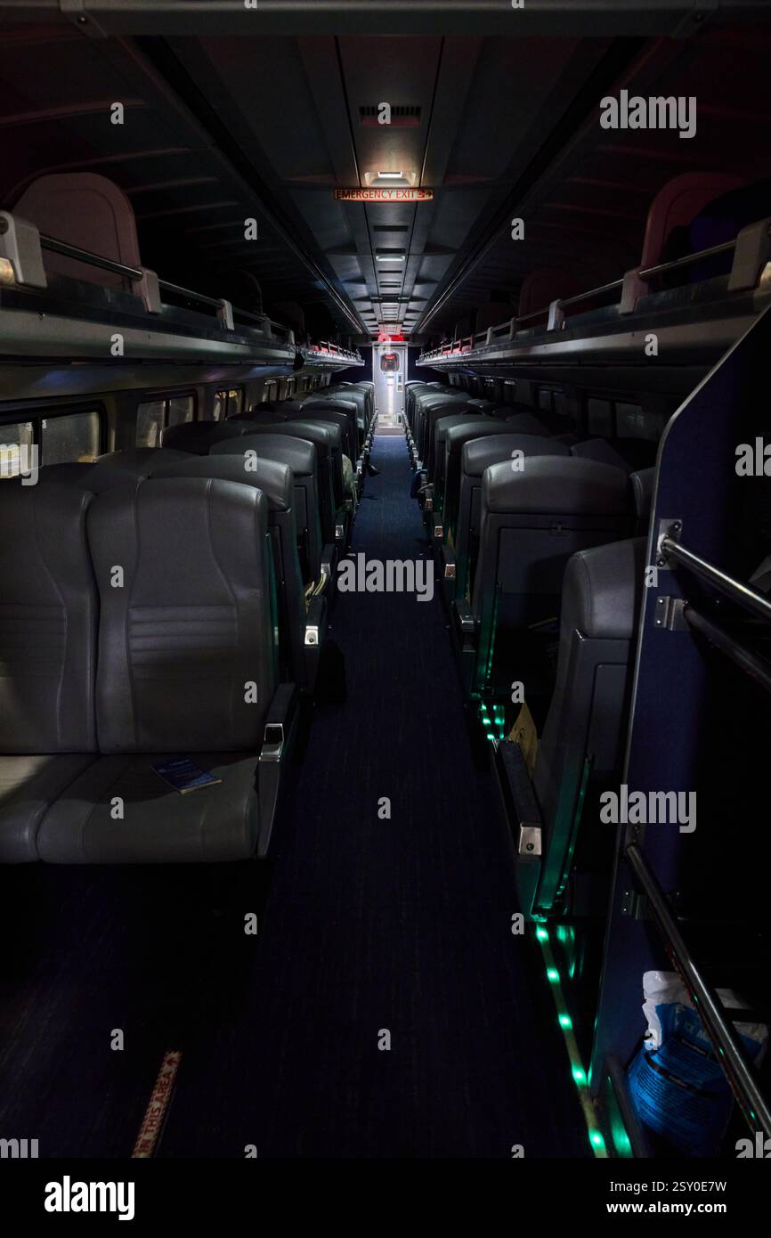 Amtrak train interior hi-res stock photography and images - Alamy