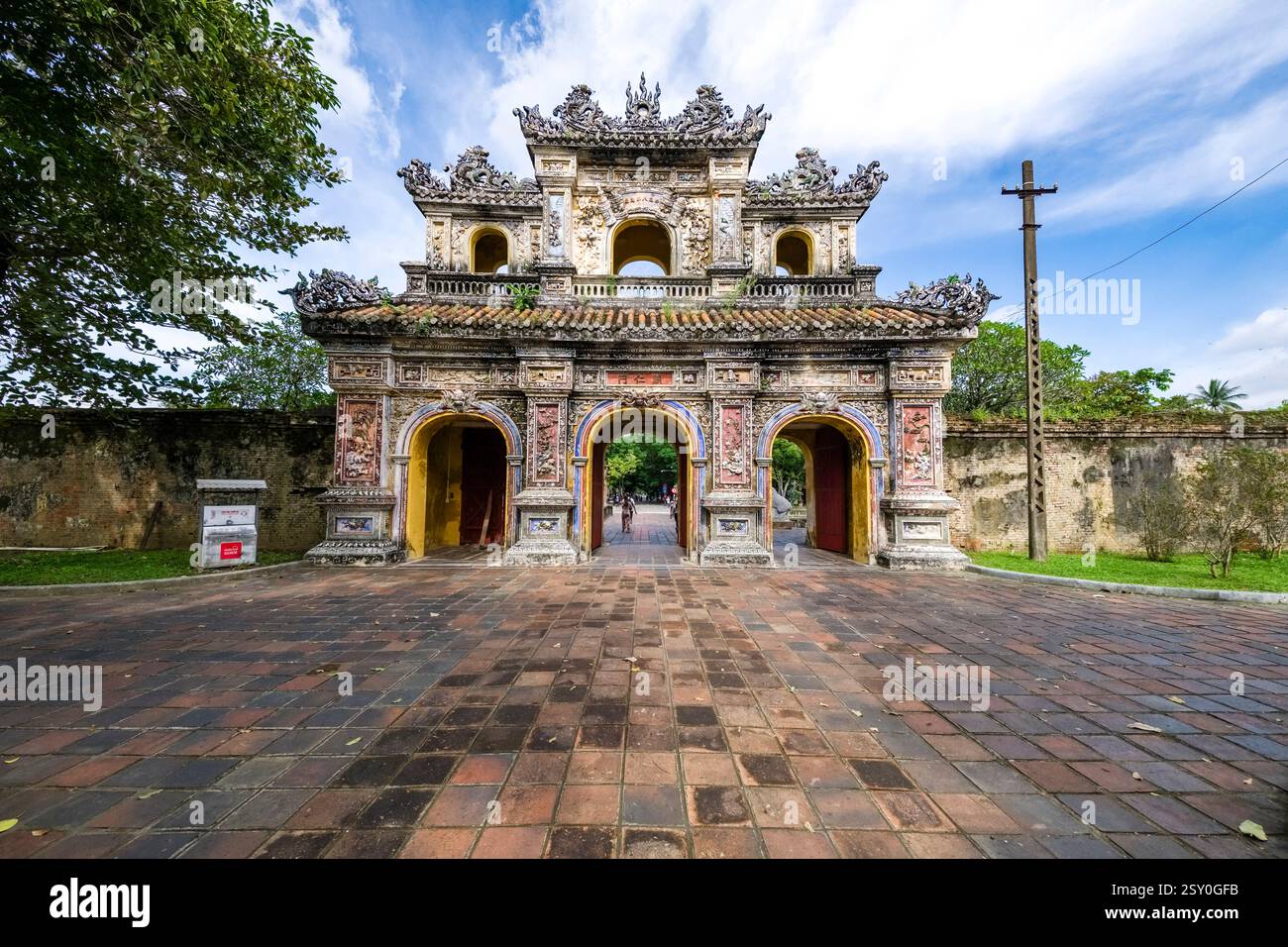 The East Gate, Hien Nhon Gate, Cửa Hiển Nhơn, part of the citadel of ...