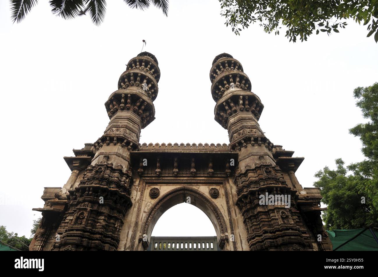Jhulta Minar is located in Ahmedabad Gujarat India Asia Stock Photo - Alamy