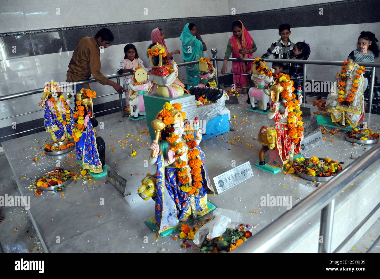 Shivalay hi-res stock photography and images - Alamy