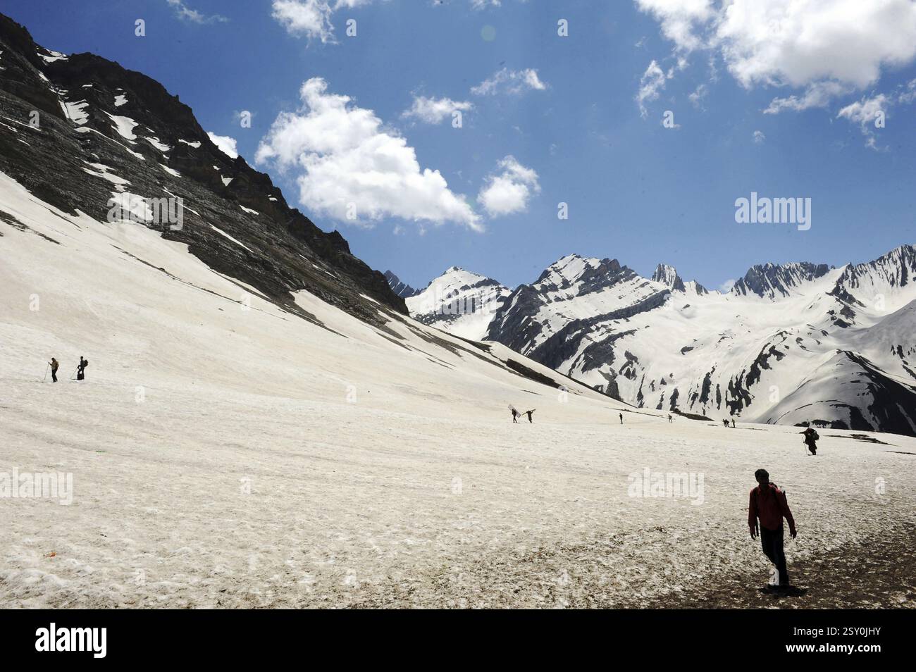 Pilgrim mahagunas pass to ganesh top, amarnath yatra, Jammu Kashmir ...