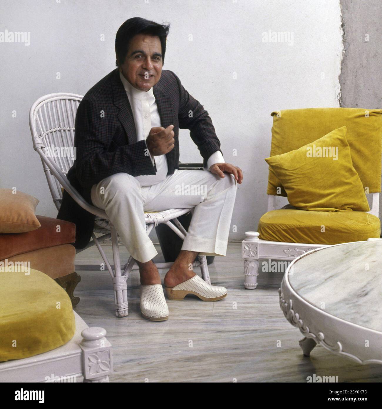 Indian actor dilip kumar hi-res stock photography and images - Alamy