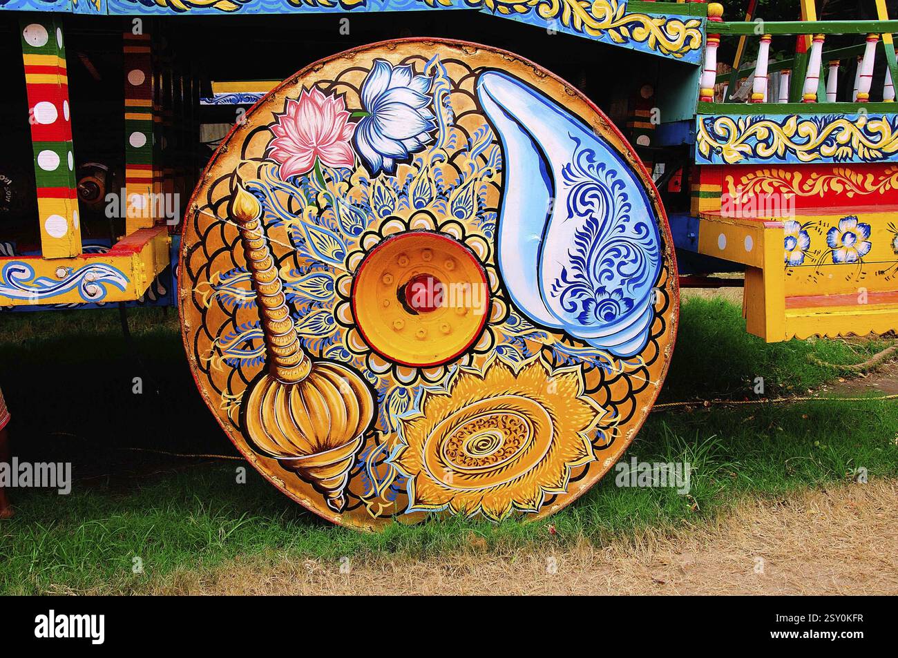 Wheel open chariot hi-res stock photography and images - Alamy