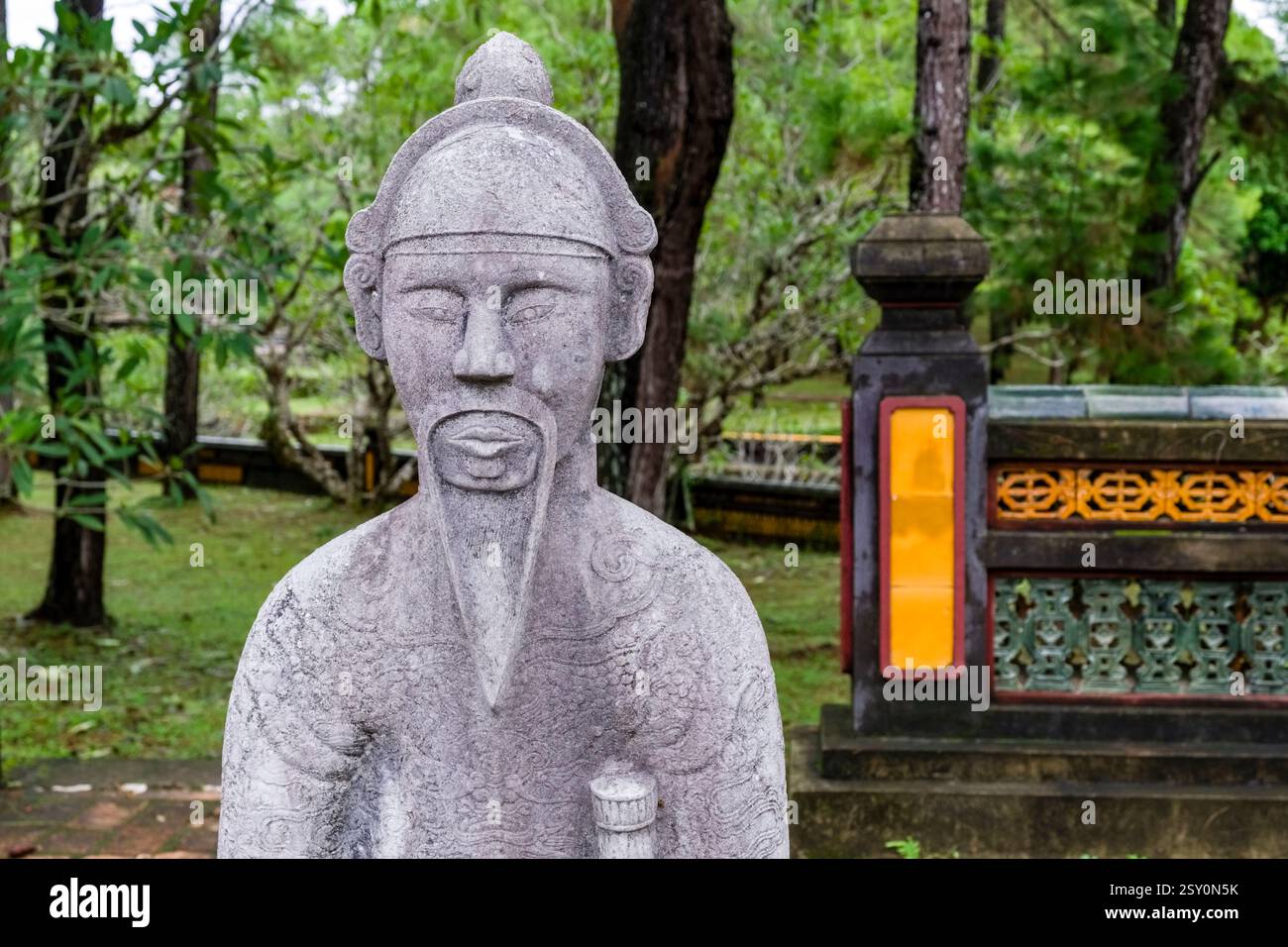 Statue of a Mandarin soldier guarding the tomb of Emperor Tu Duc, Lăng ...
