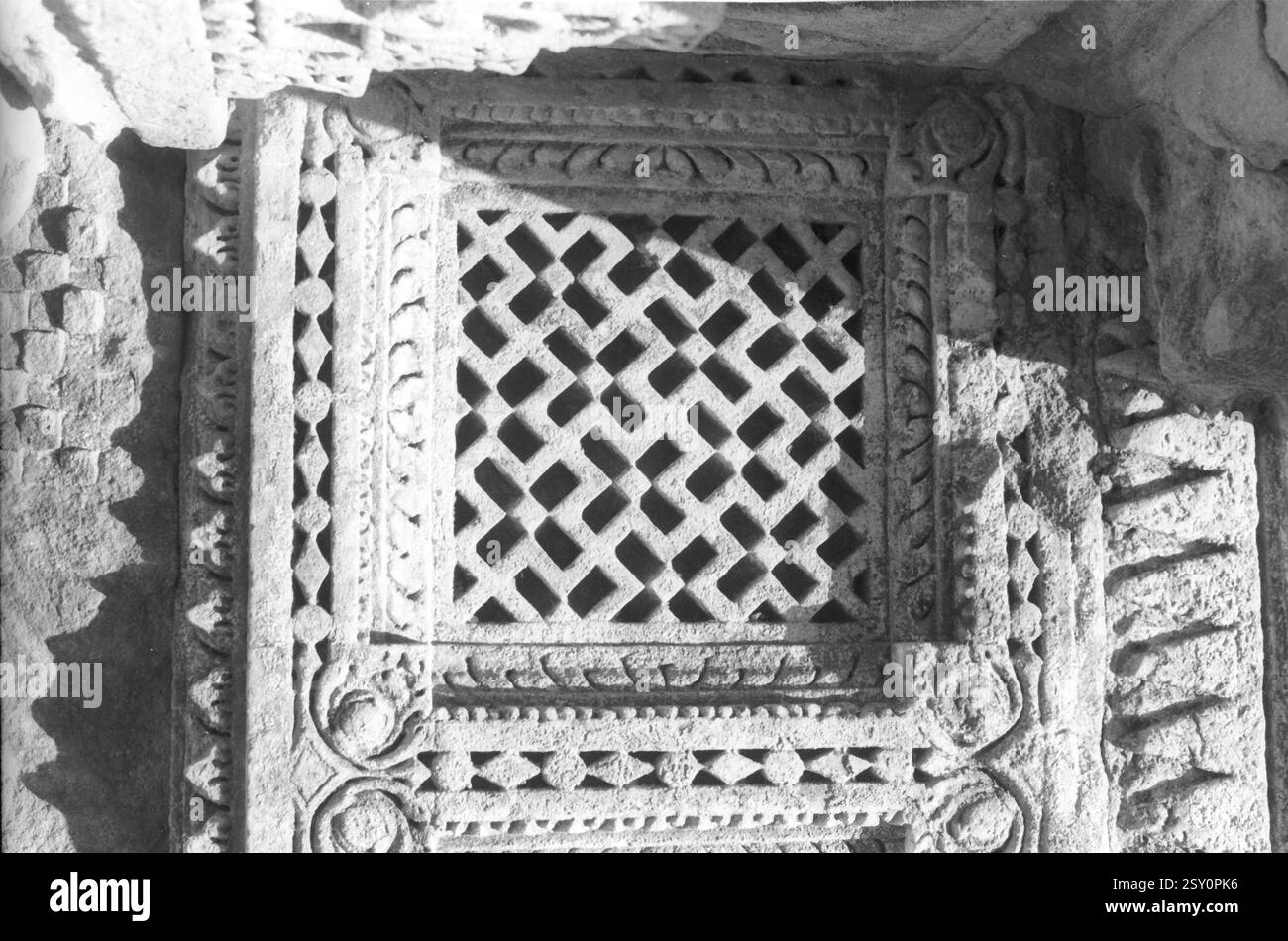 Jali window, Rani ki vav, stepwell, patan, Gujarat, India, Asia Stock ...