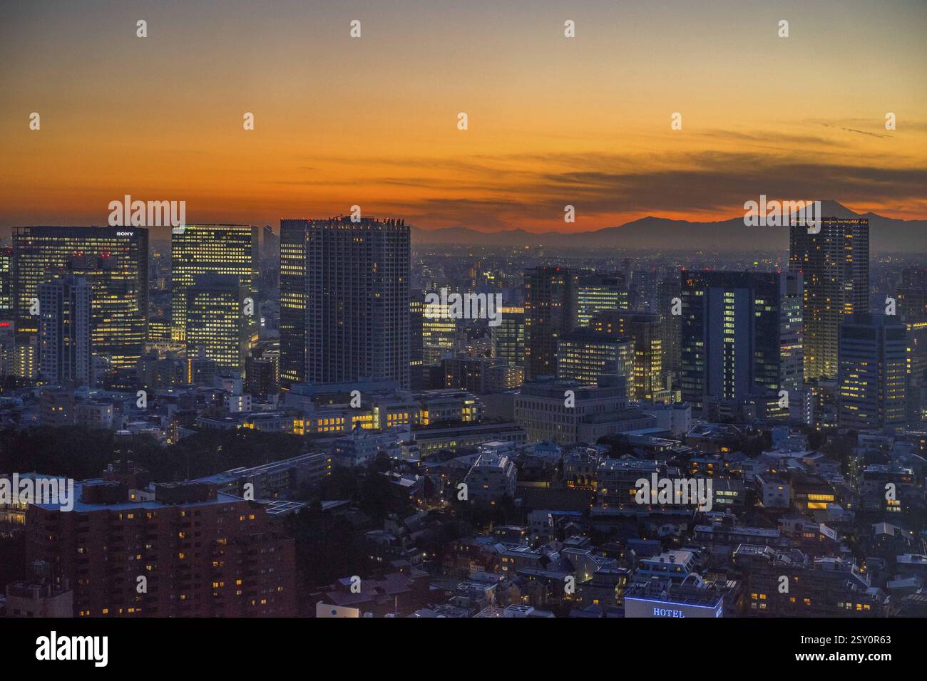 Buildings in tokyo, japan Stock Photo - Alamy