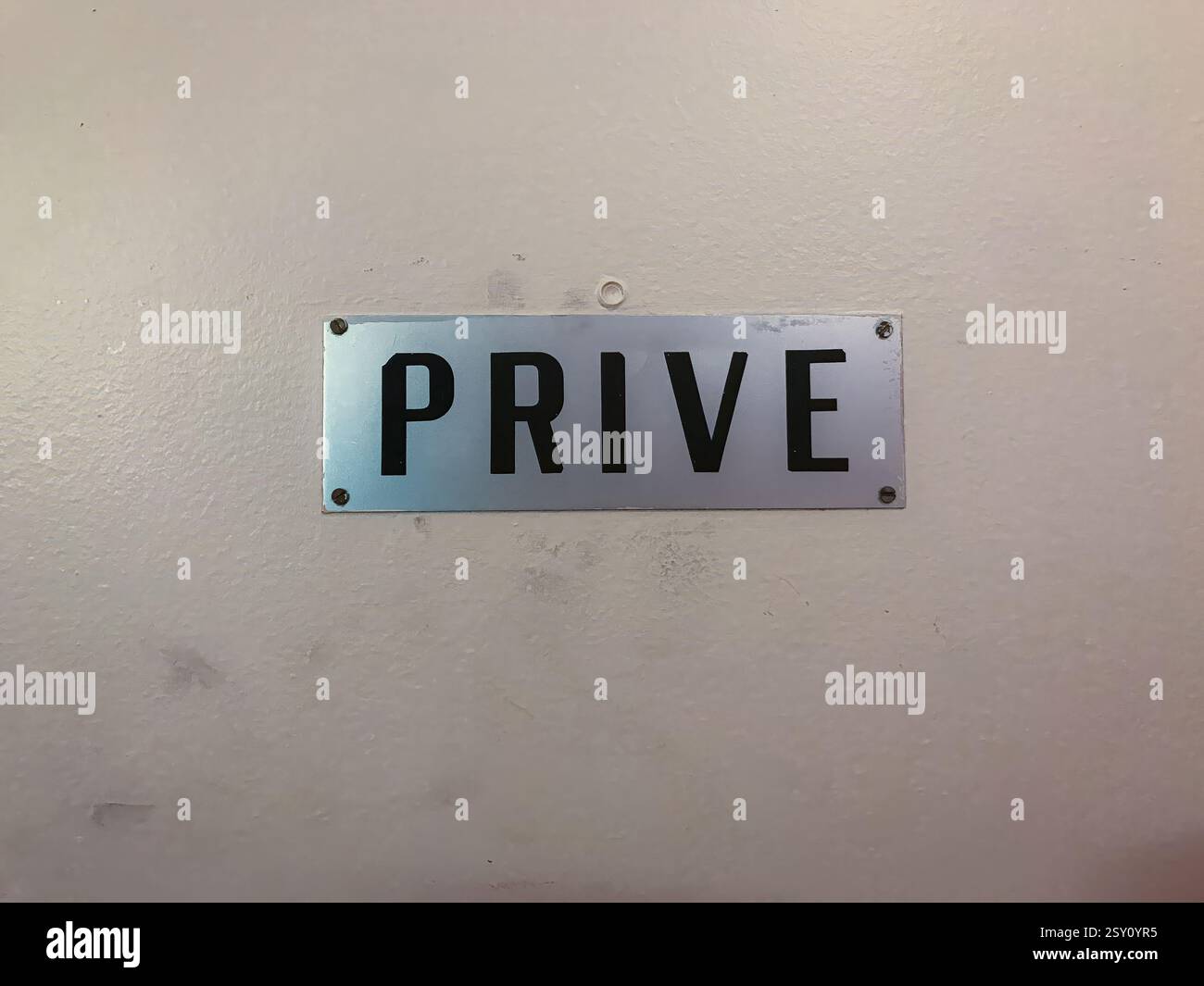 Private text in french hi-res stock photography and images - Alamy