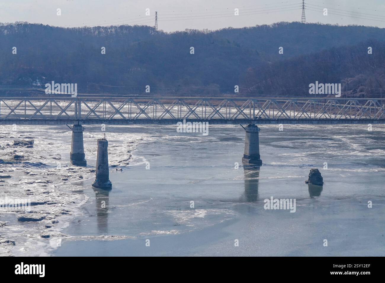 Paju, Südkorea, Asien, DMZ, Imjin-Fluss, Brücke des Friedens, zerstörte ...