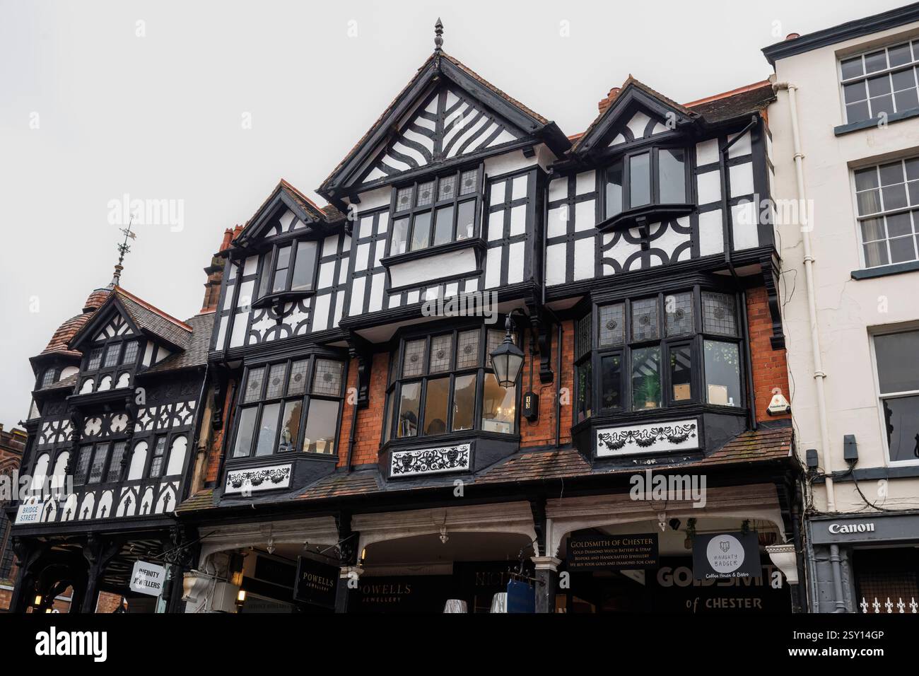 Timber framed buildings in Chester Stock Photo - Alamy