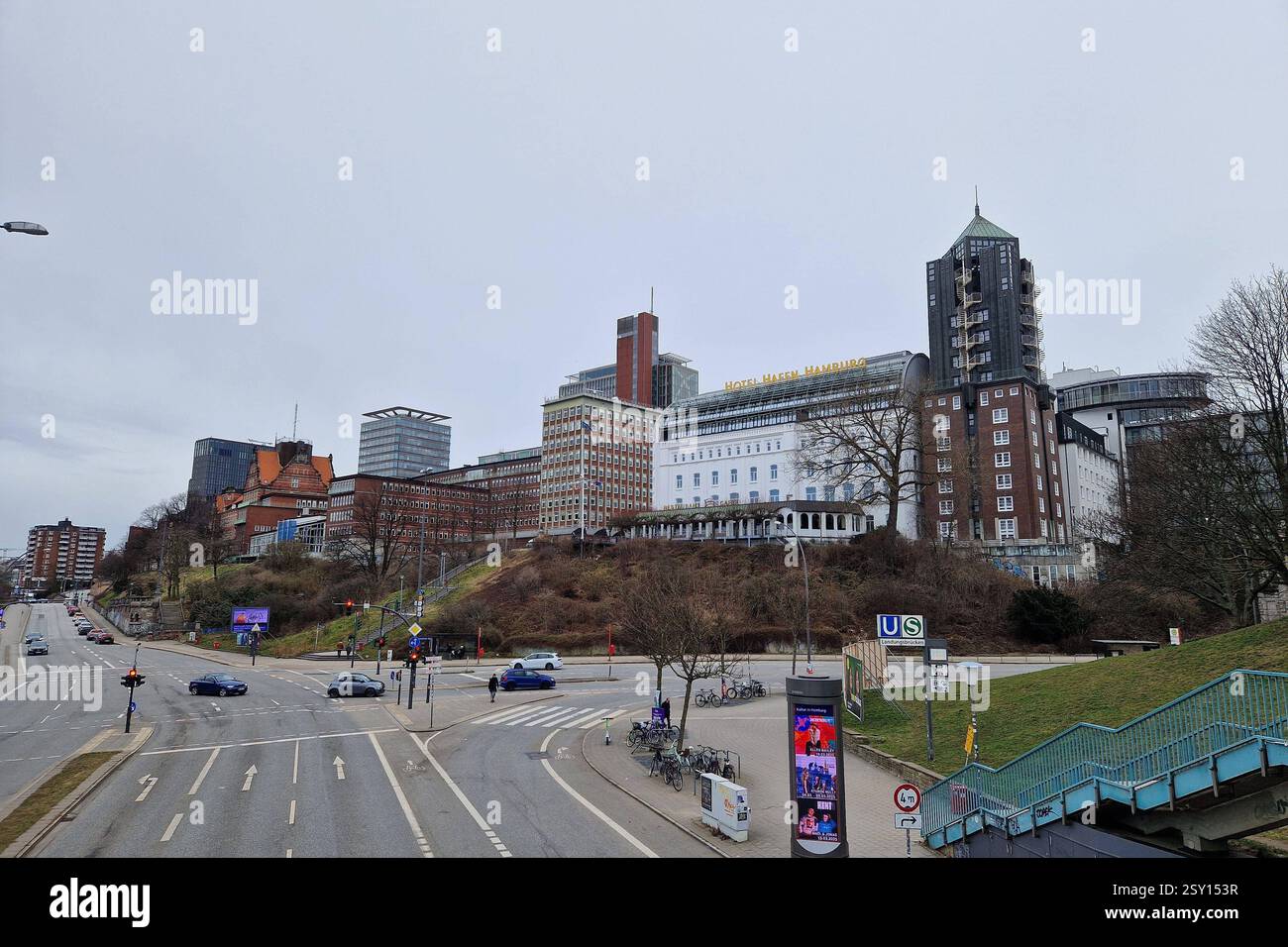Hamburg Themenfoto: GER, Stadt, Hamburg, 26.02.2025 Das Hotel Hafen ...