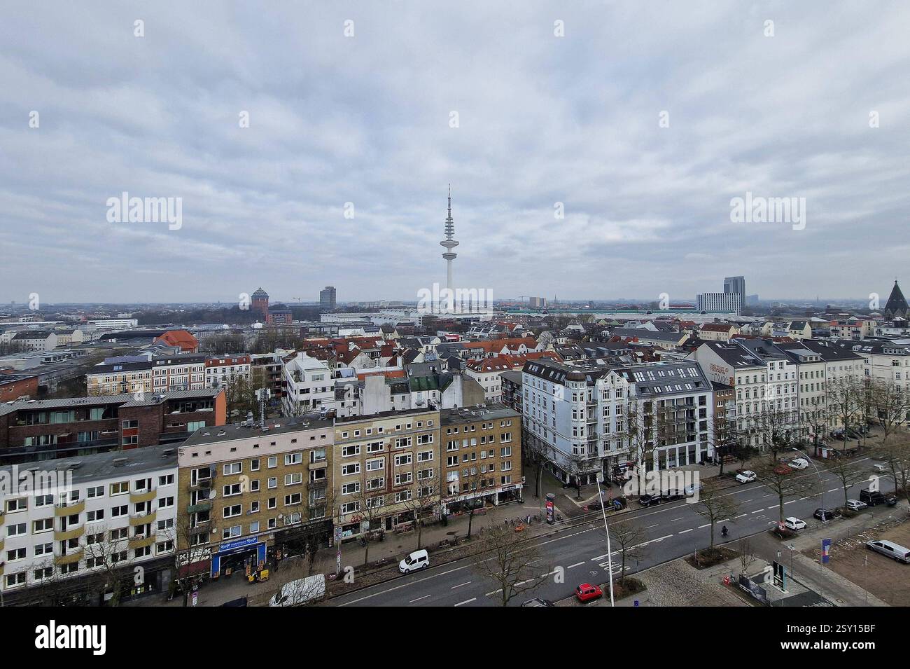 Hamburg Themenfoto: GER, Stadt, Hamburg, 26.02.2025 Blick von der ...