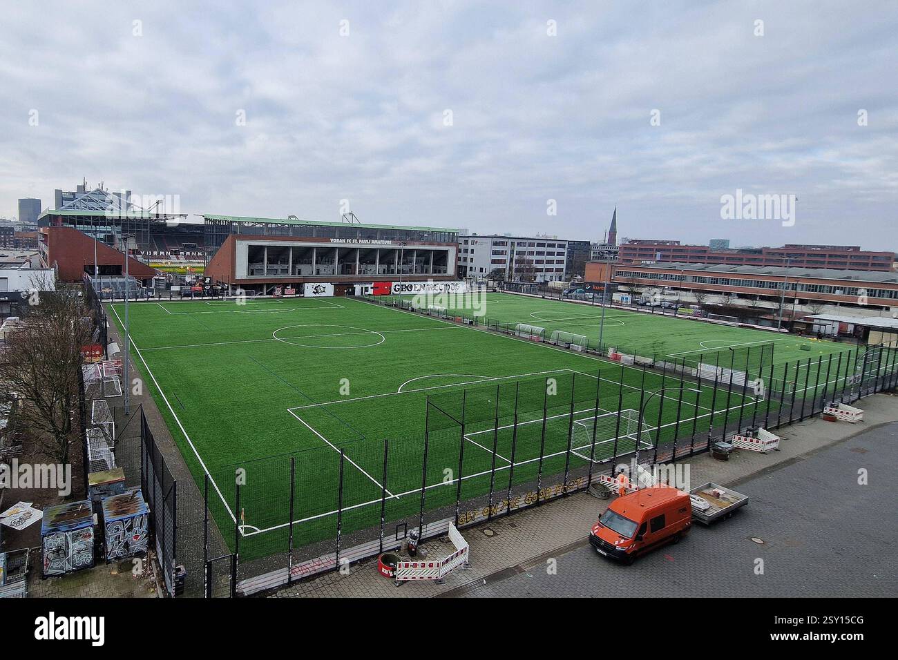 Hamburg Themenfoto: GER, Stadt, Hamburg, 26.02.2025 Die Sportanlage am ...