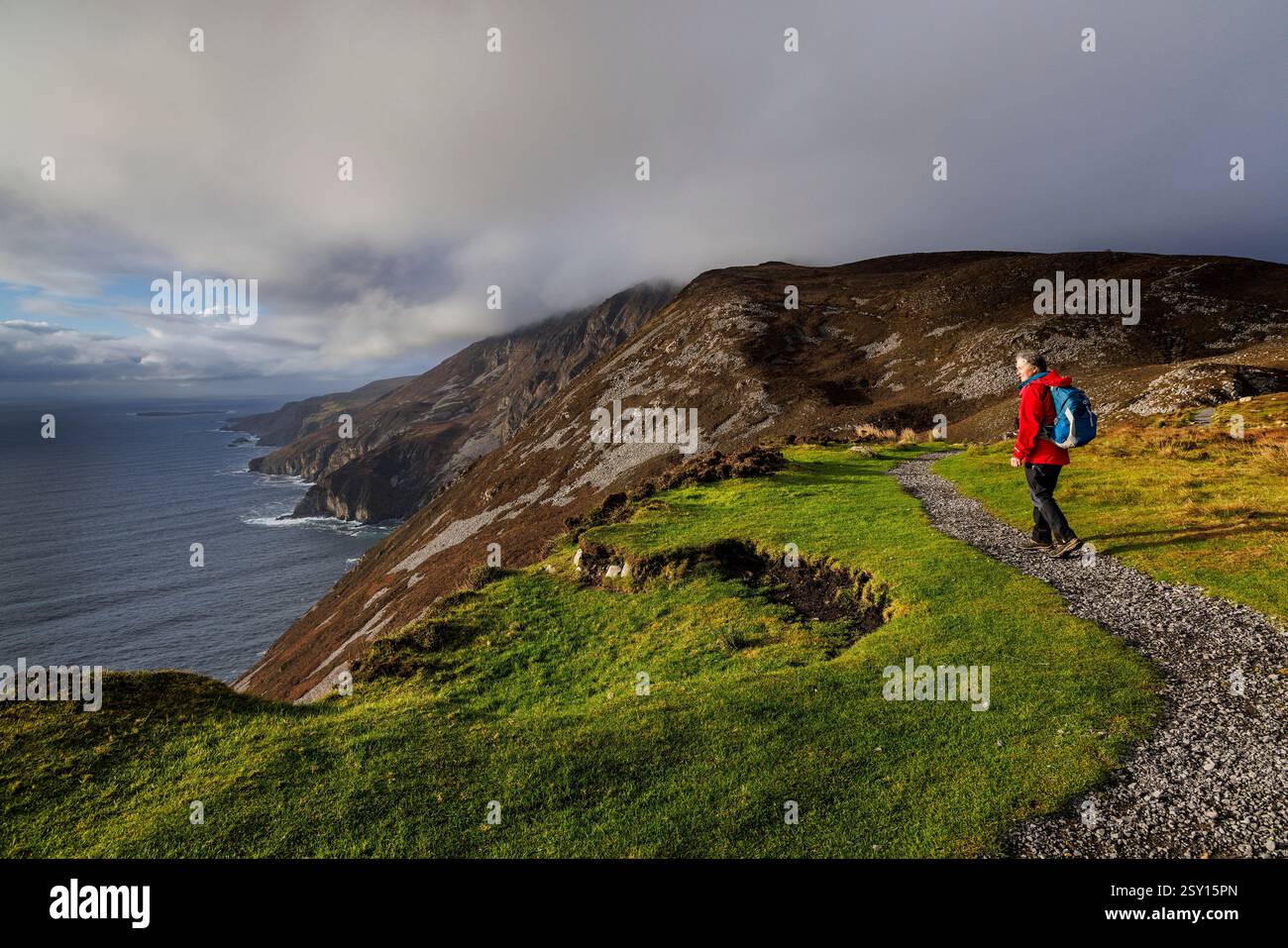Woman coast donegal hi-res stock photography and images - Alamy