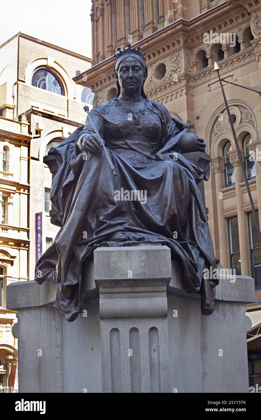 Queen victoria statue, sydney, australia Stock Photo - Alamy