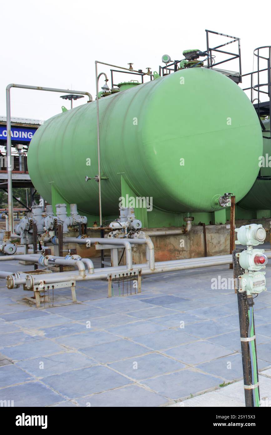 Lube oil storage tank, visakhapatnam, andhra pradesh, india, asia Stock ...