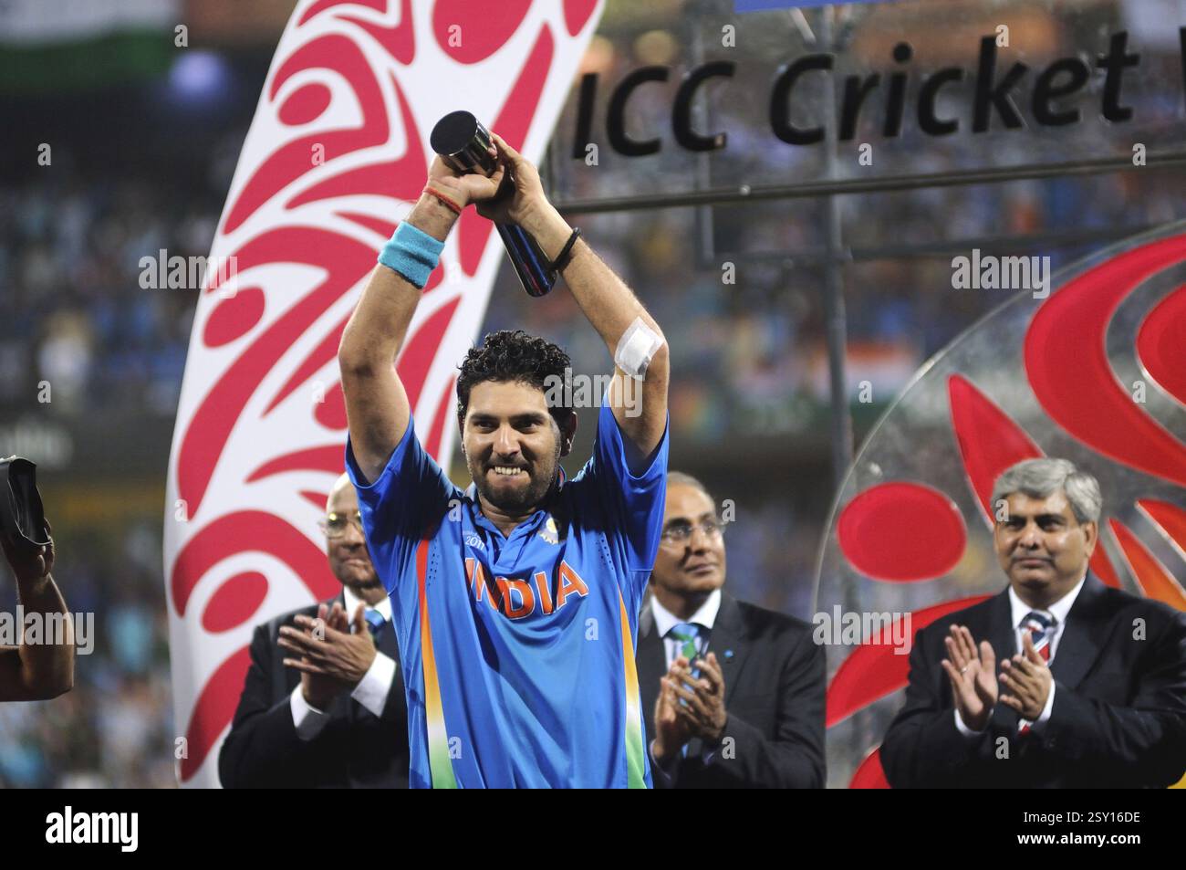 Cricketer Yuvraj Singh receiving Man Tournament trophy Lanka ICC ...