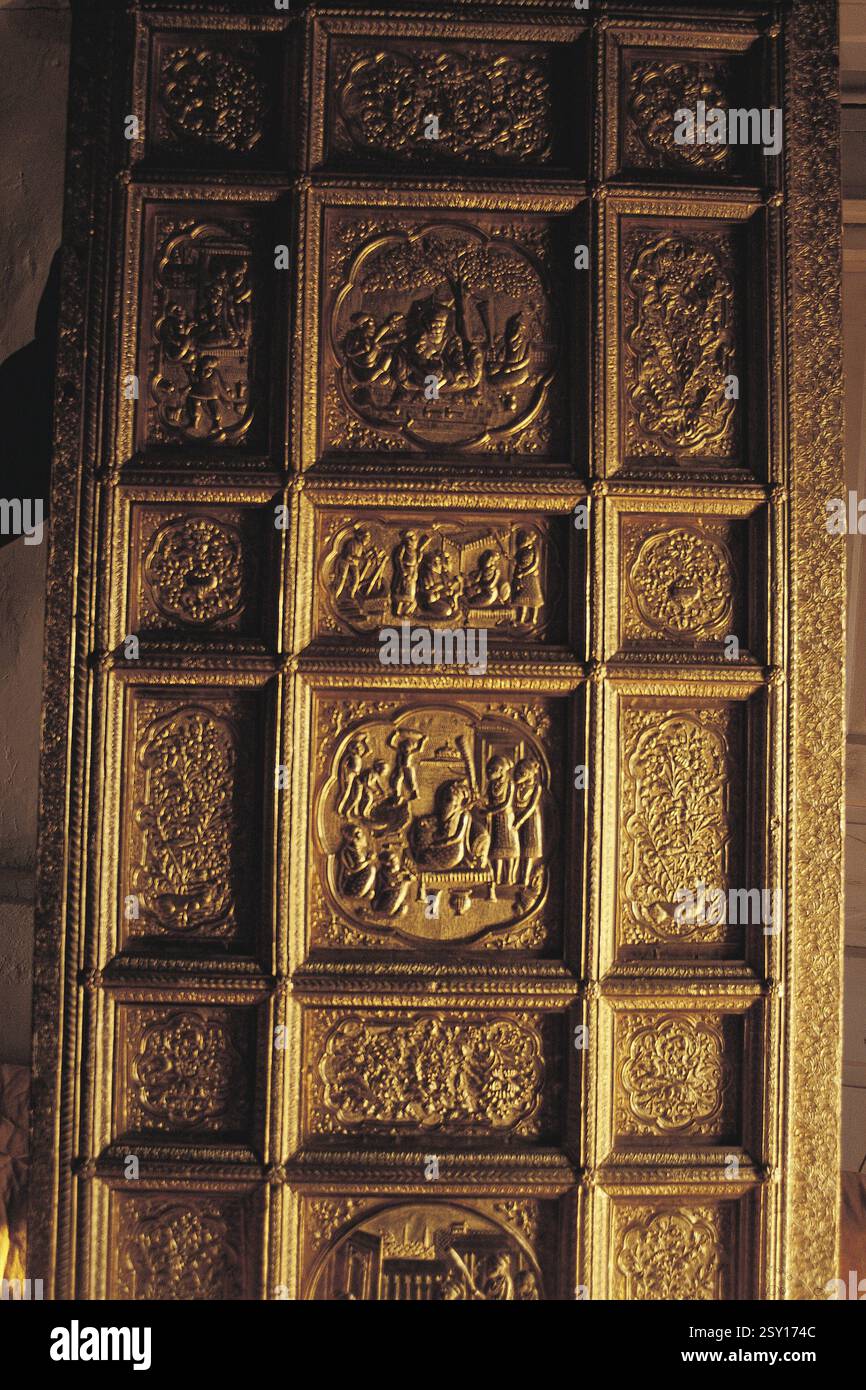 Gold plate embossed golden temple, amritsar, punjab, india, asia Stock ...