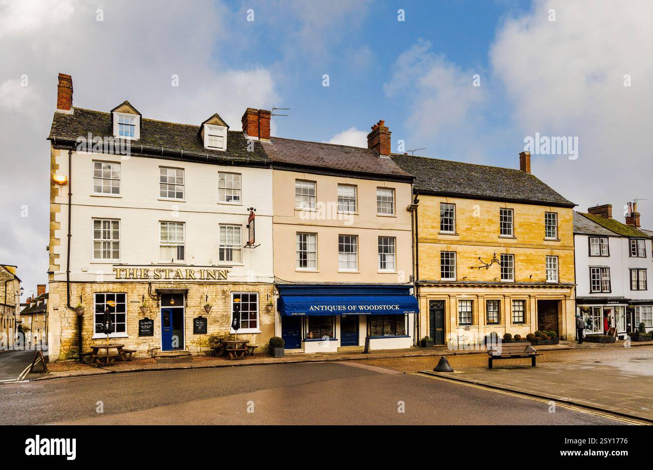 Star Inn and shops in centre of Woodstock, Oxfordshire, England, UK ...