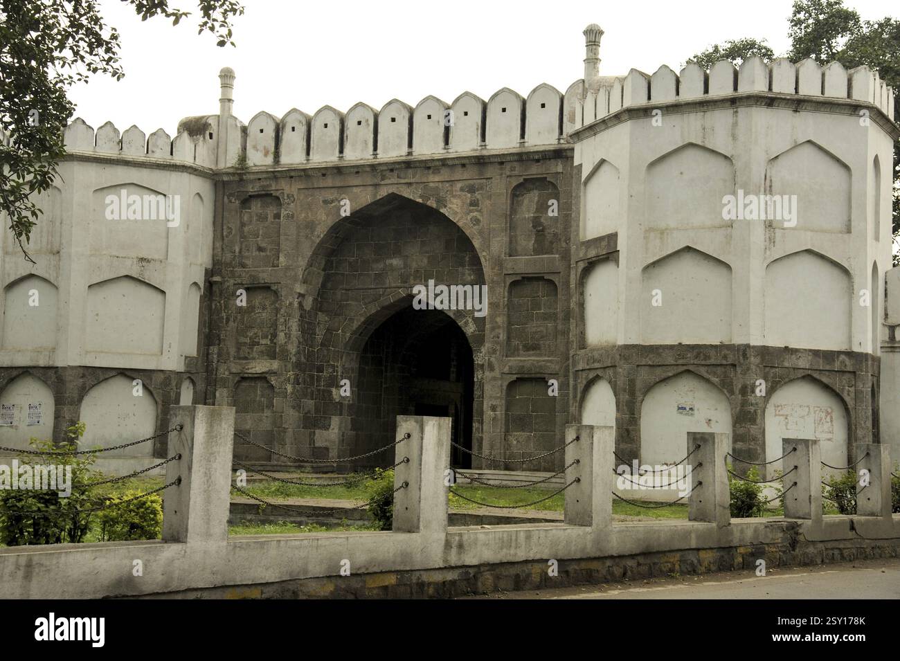 Black Gate in Aurangabad Maharashtra India Stock Photo - Alamy