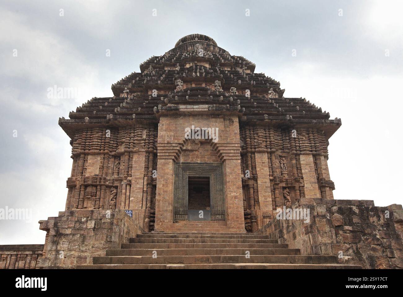 Konark sun temple hi-res stock photography and images - Alamy