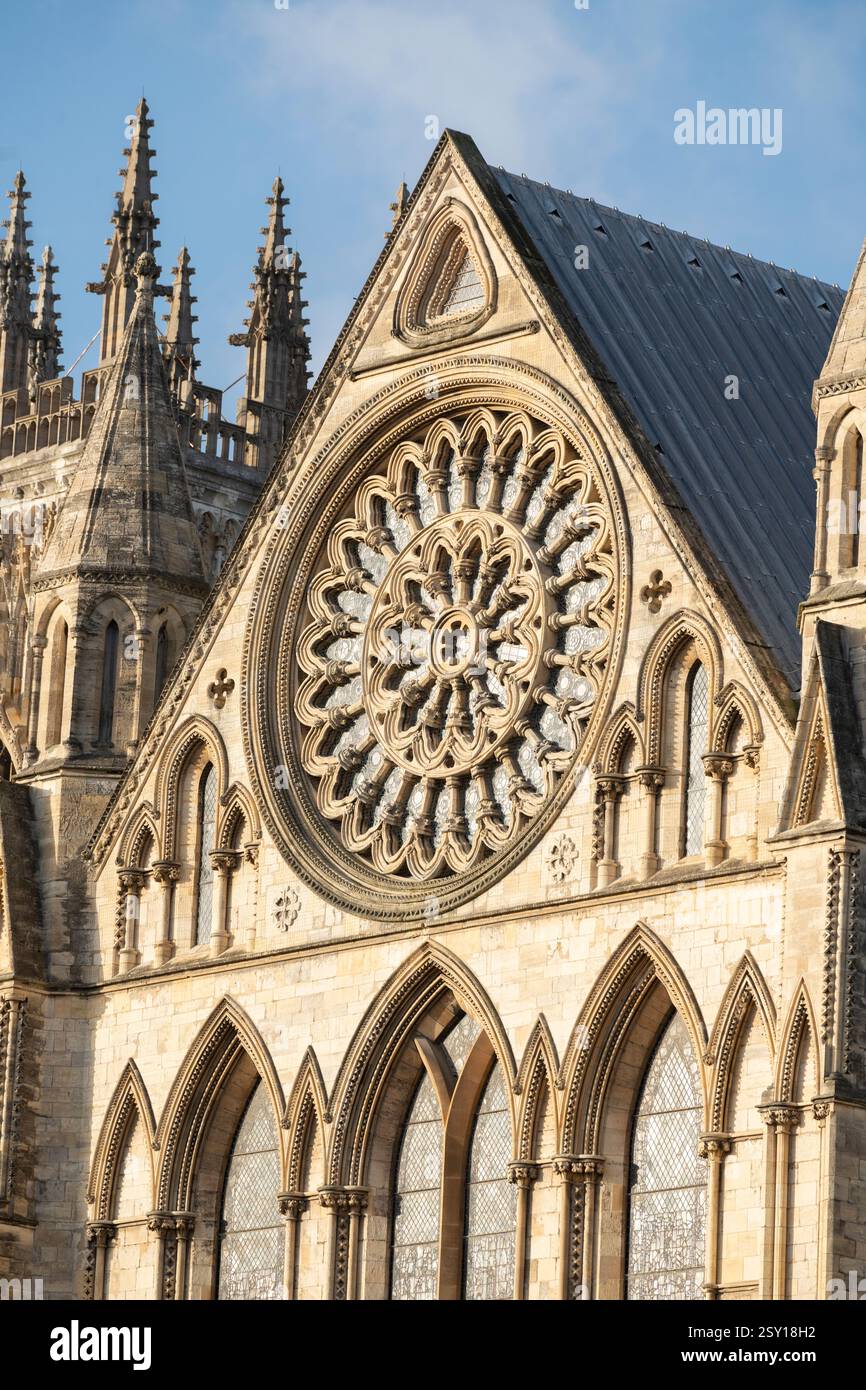 York Minster's south transept and Rose Window, York, England Stock ...