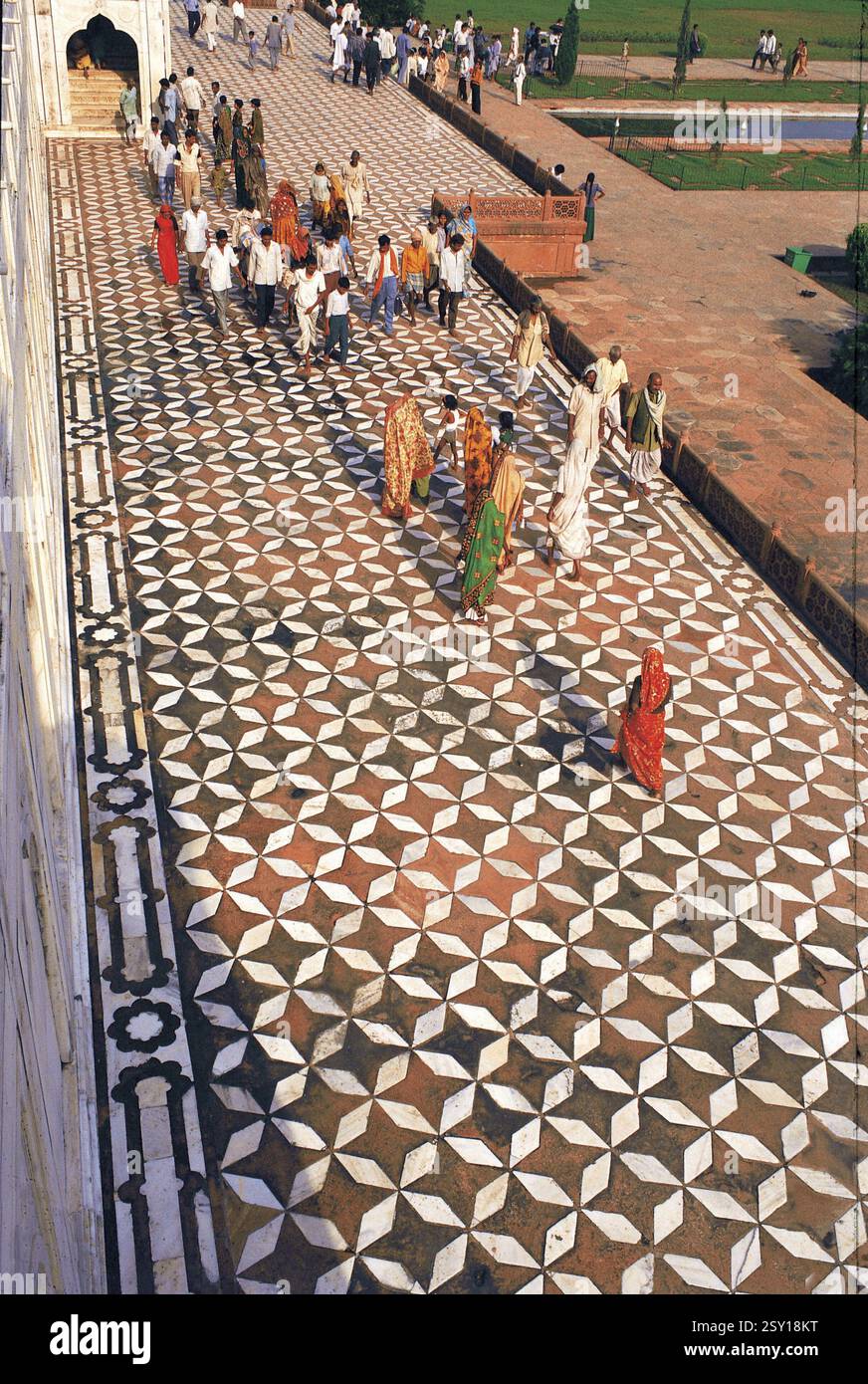 Geometric floor designs, taj mahal, agra, delhi, india, asia Stock ...