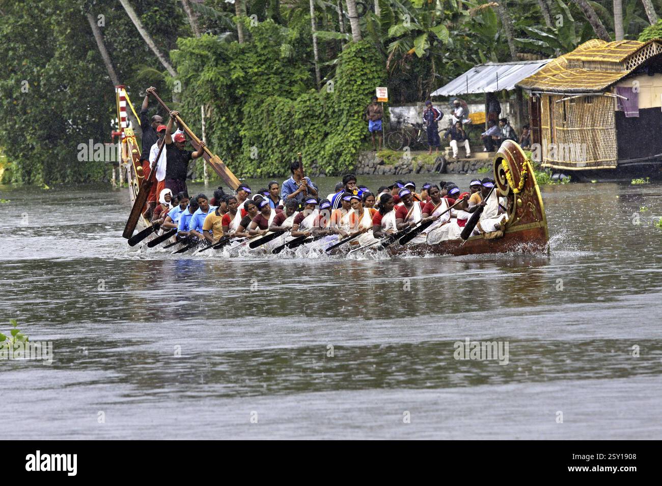 Snake boats Racing in Punnamada Lake at Alleppey Kerala India Stock ...