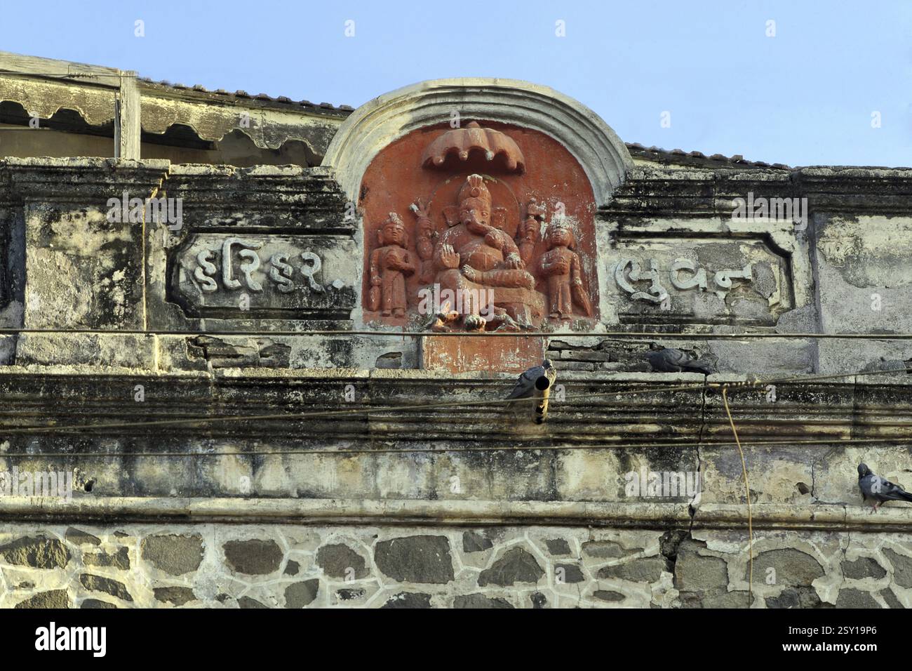Ganesh statue on old house, jamnagar, gujarat, india, asia Stock Photo ...
