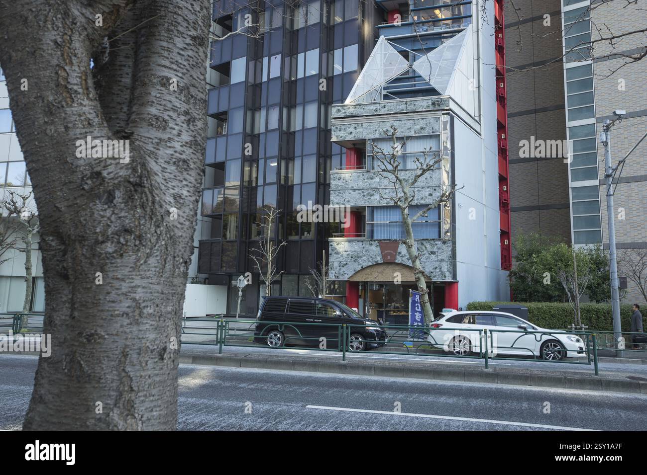 Tokyo tower trees hi-res stock photography and images - Alamy