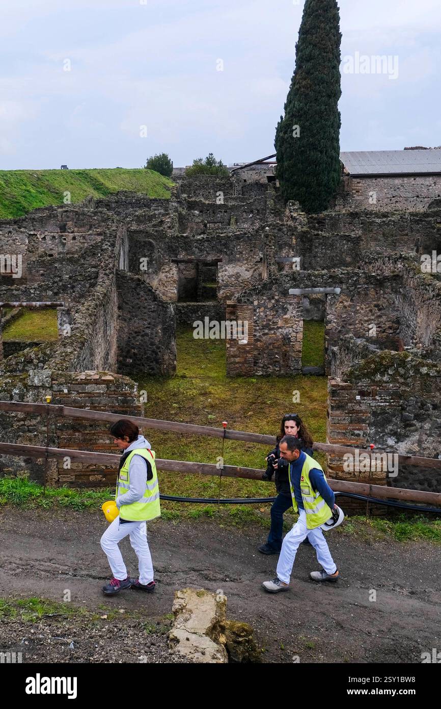 A view of the Archaeological Park of Pompeiiunder the Vesuvius Volcano ...
