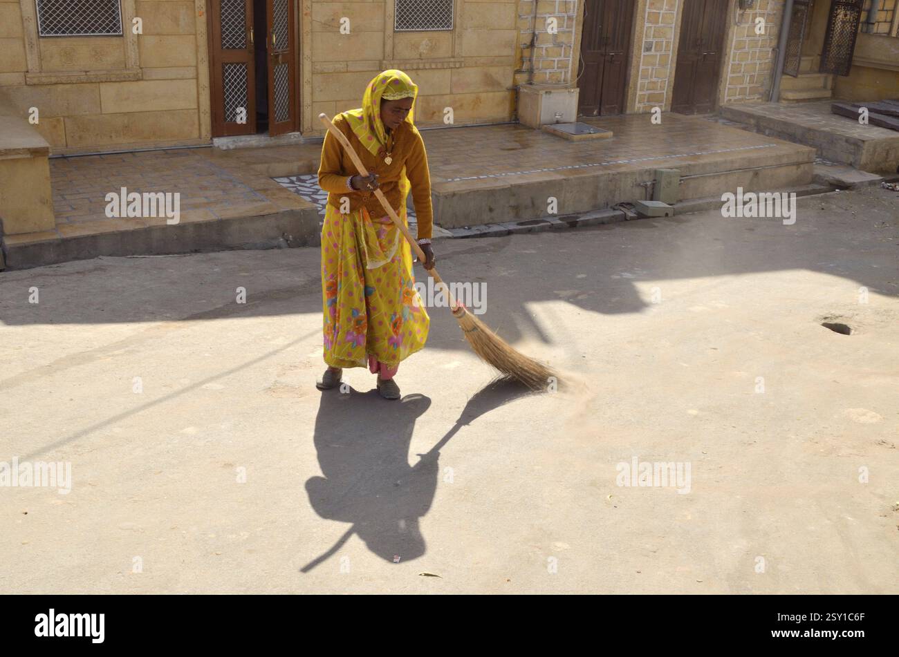 Cleaning streets in india hi-res stock photography and images - Alamy