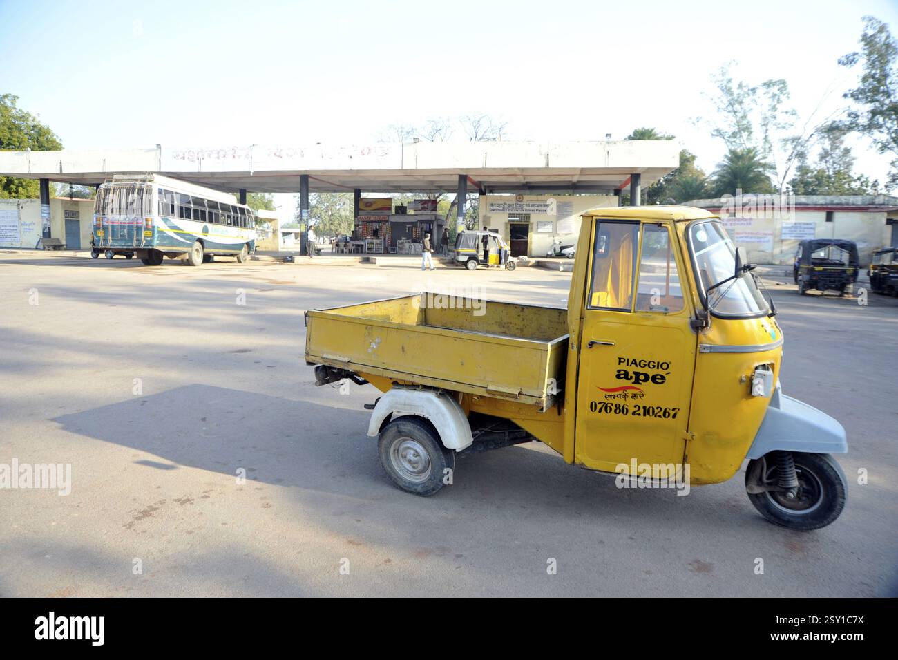 Three wheeler tempo at khajuraho bus stand Madhya Pradesh India Asia ...