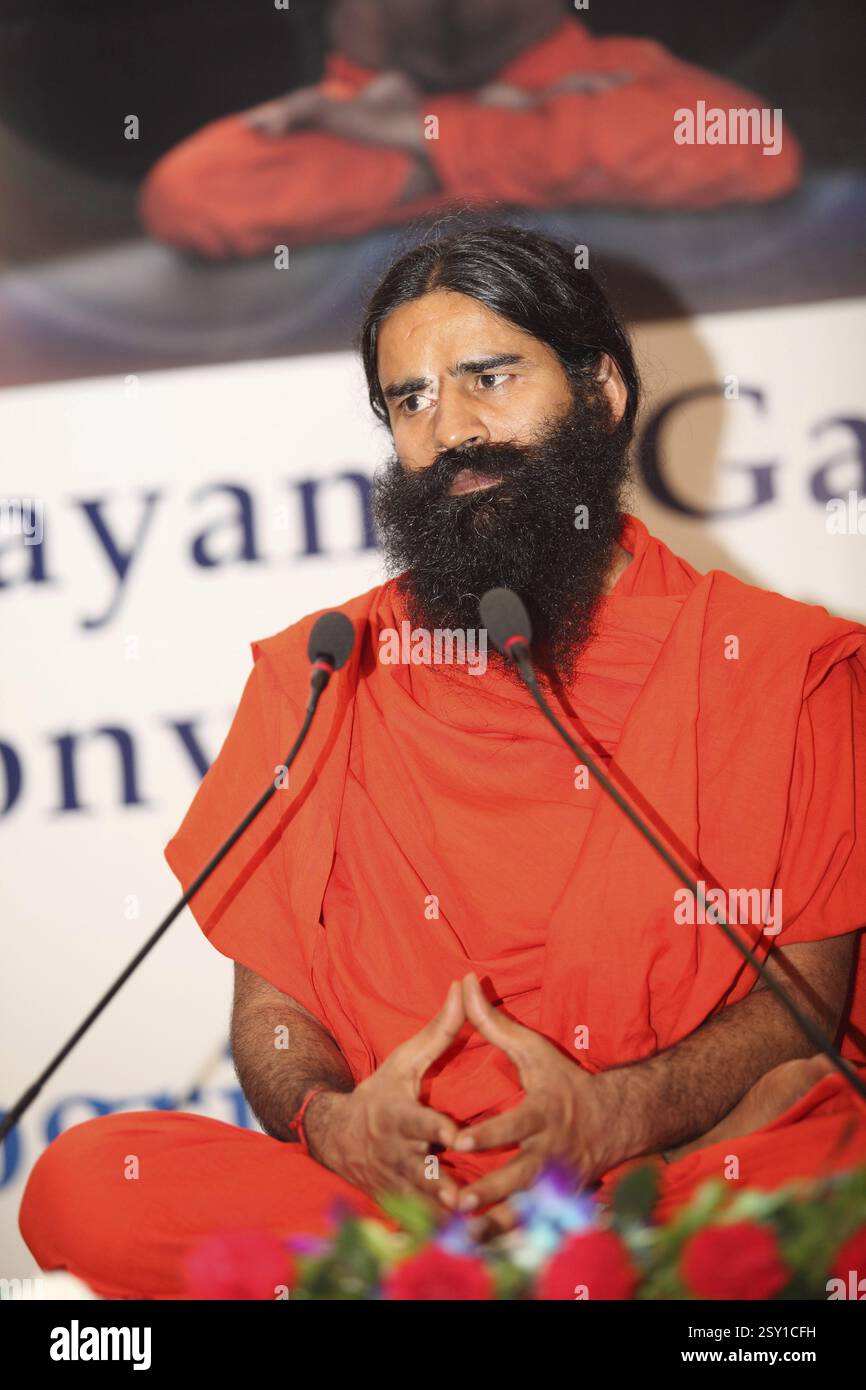 Yoga guru baba ramdev demonstrate pranayam techniques, Bombay, Mumbai ...