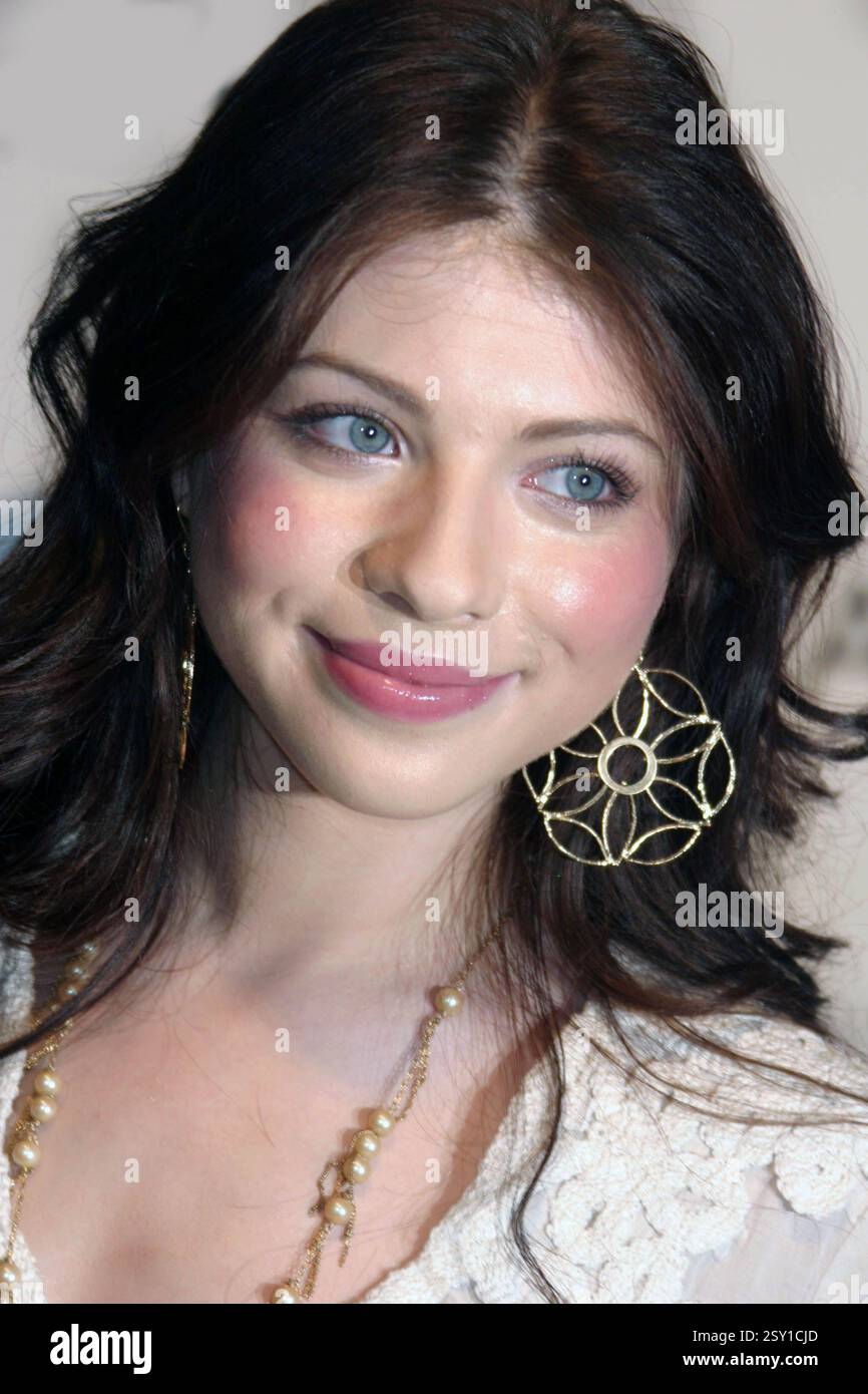 **FILE PHOTO** Michelle Trachtenberg Has Passed Away. 2006 MICHELLE ... **FILE PHOTO** Michelle Trachtenberg Has Passed Away. 2006 MICHELLE ...