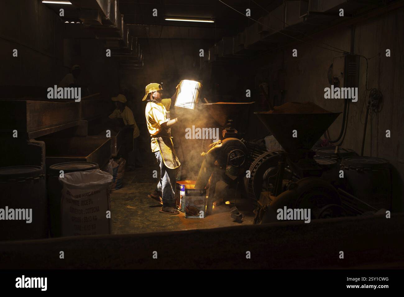 Technical manufacturing east asia hi-res stock photography and images ...