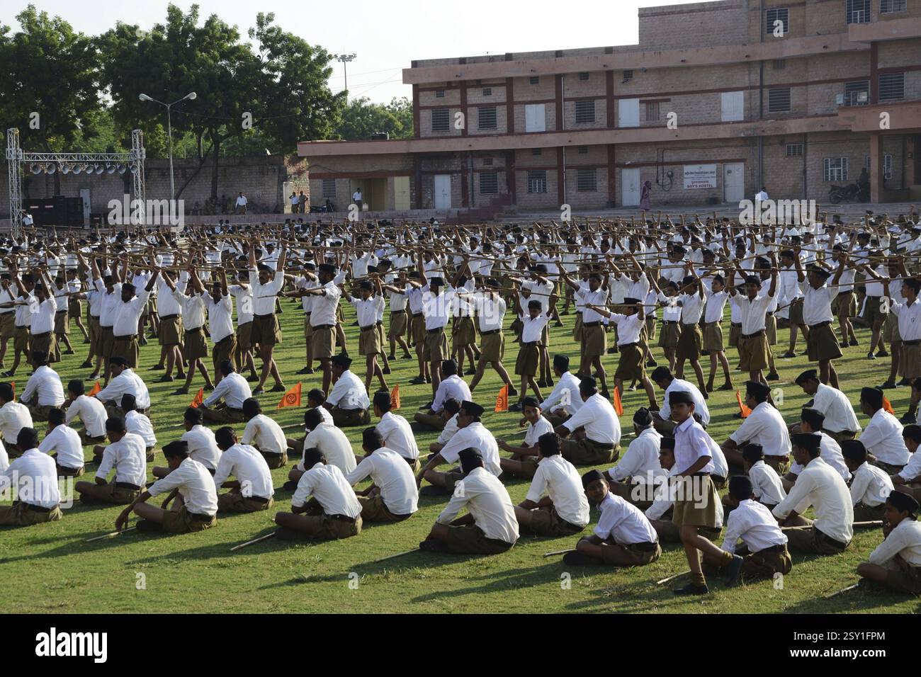 Volunteers performing exercise annual function ground, jodhpur ...