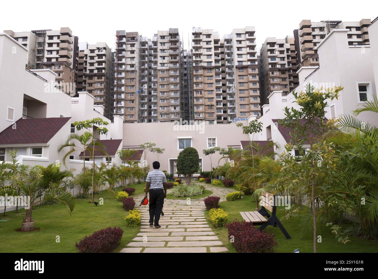 Bangalore high rise apartments hi-res stock photography and images - Alamy