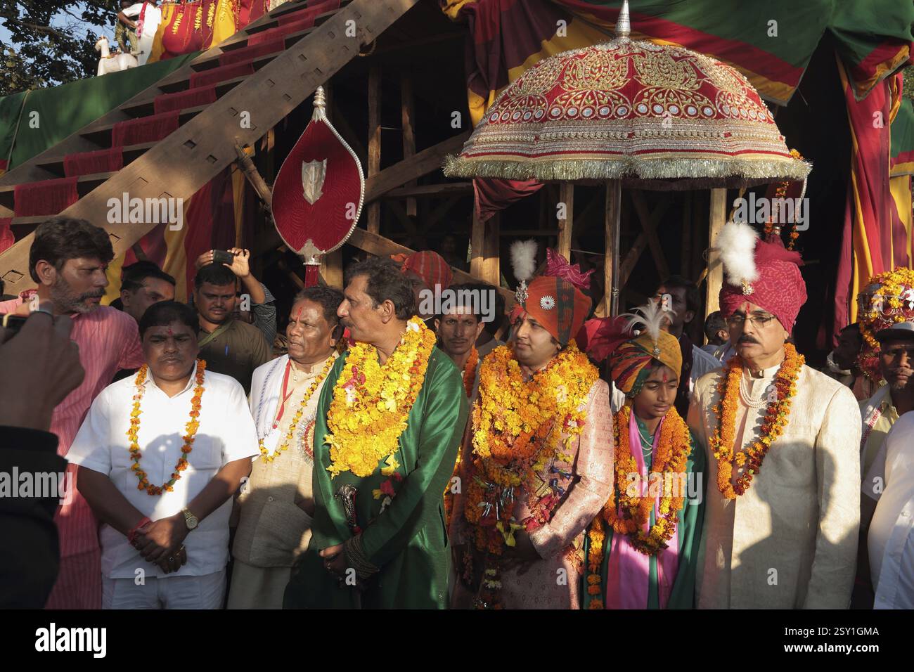 King royal outfit leading dussehra procession, jagdalpur, chhattisgarh ...