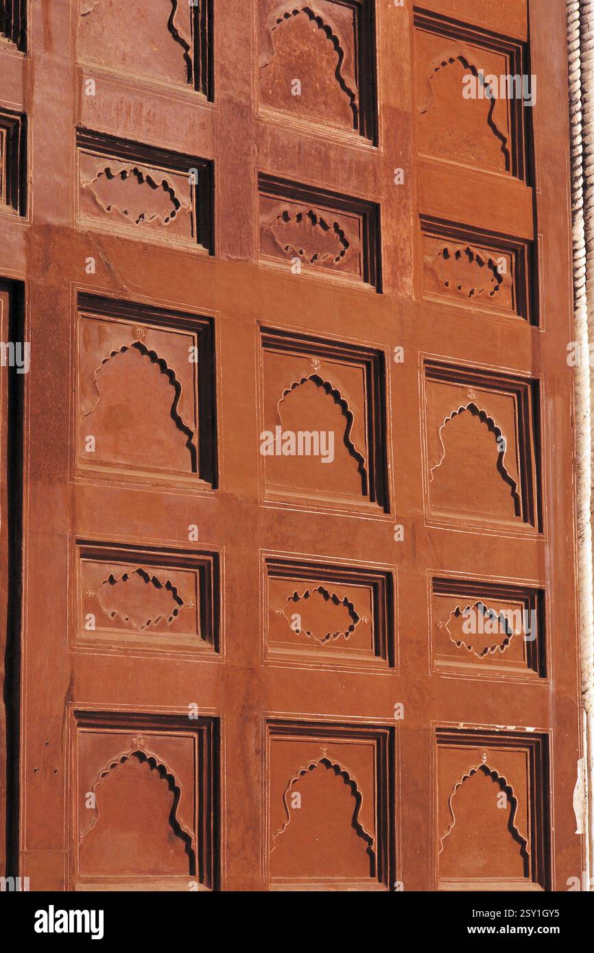 Arch design masjid wall, agra, delhi, india, asia Stock Photo - Alamy