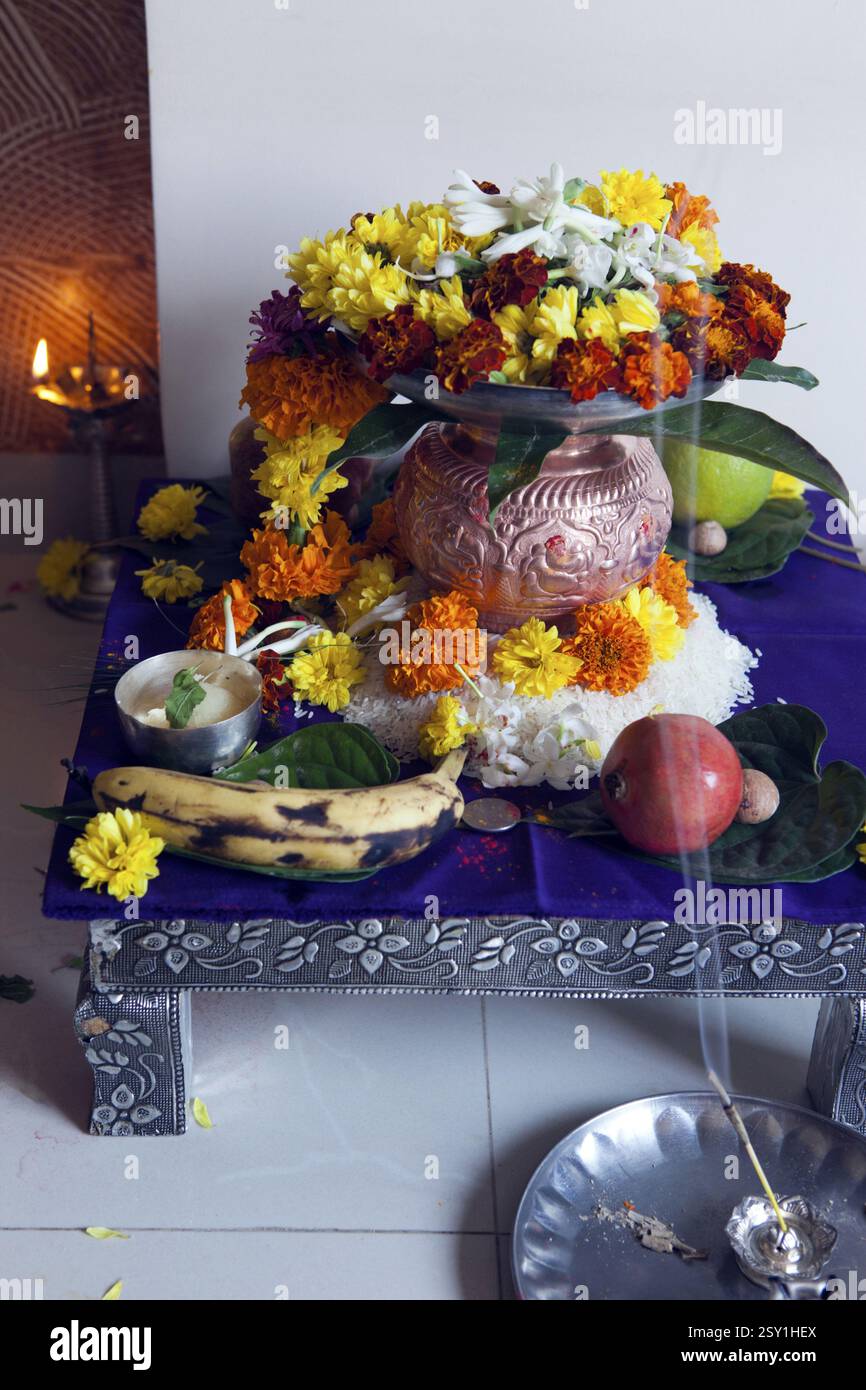 Decorative kalash hi-res stock photography and images - Alamy