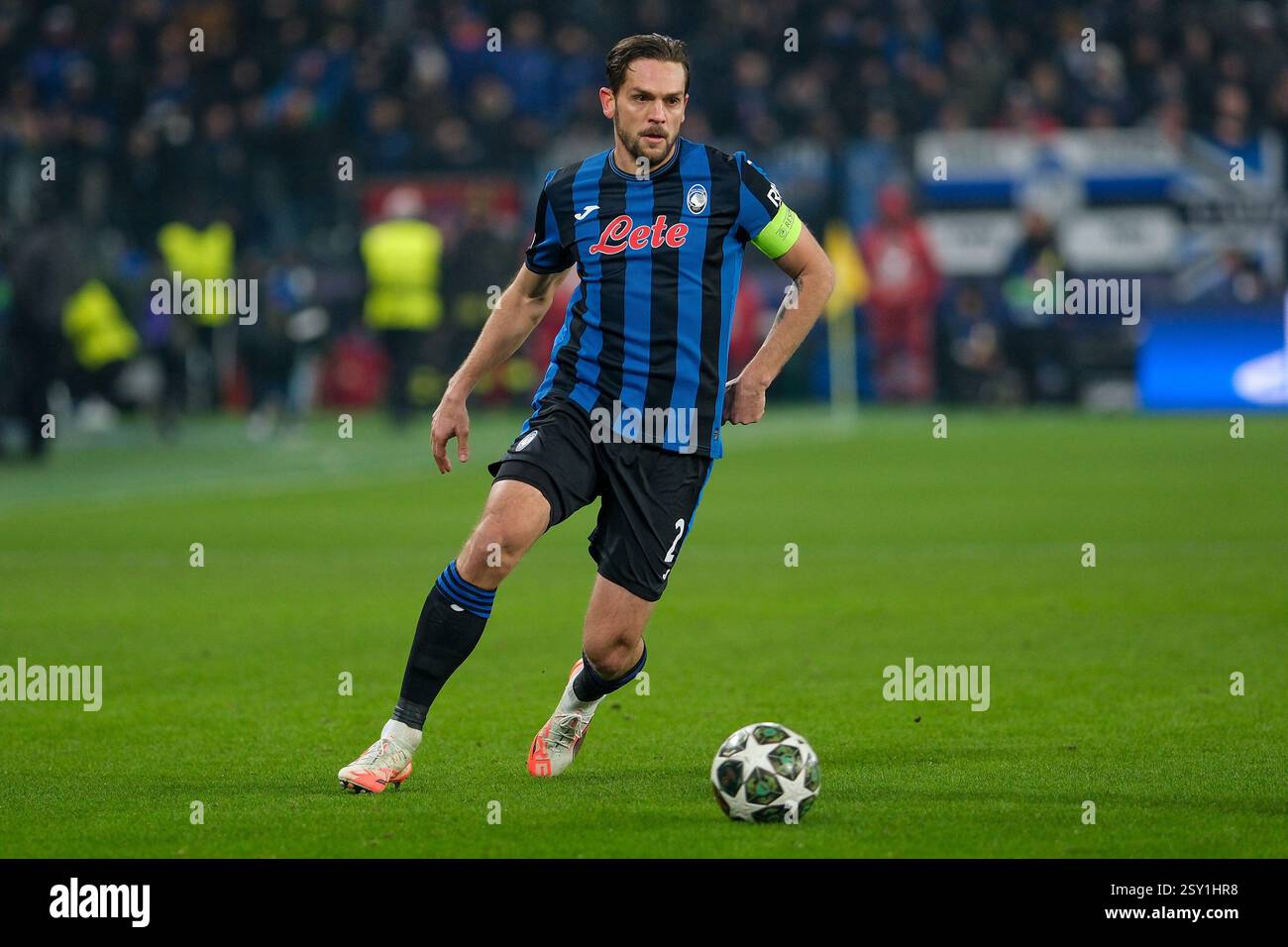 Rafael Toloi of Atalanta BC 1907 carries the ball during the UEFA ...