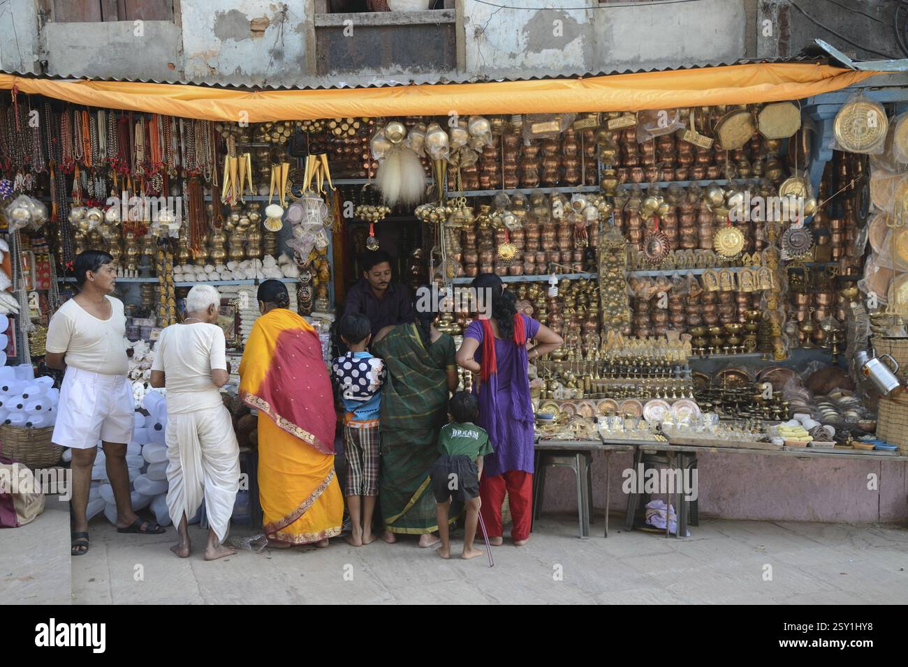 Shop, varanasi, uttar pradesh, india, asia Stock Photo - Alamy