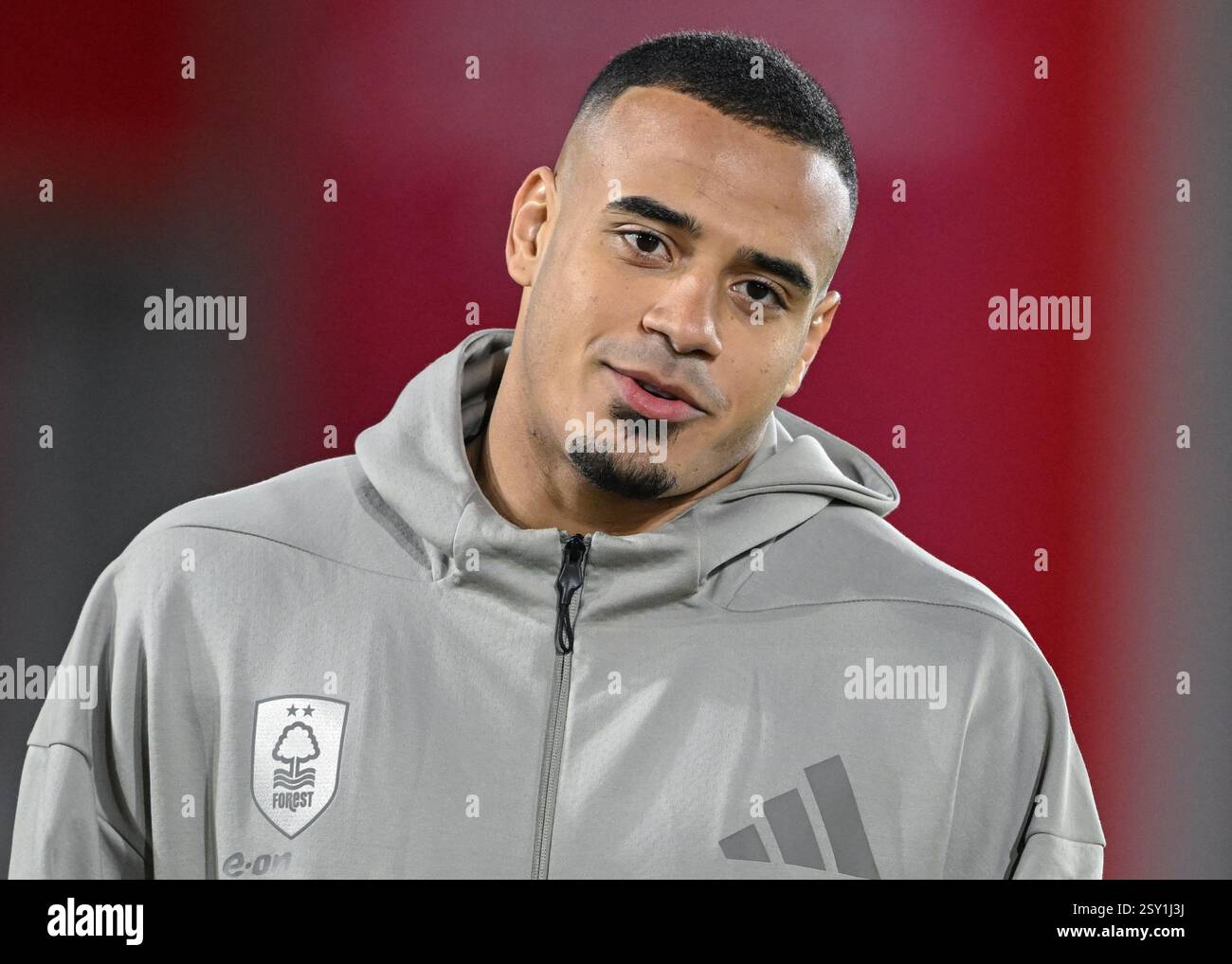 Nottingham, UK. 26th Feb, 2025. Murillo of Nottingham Forest inspects ...