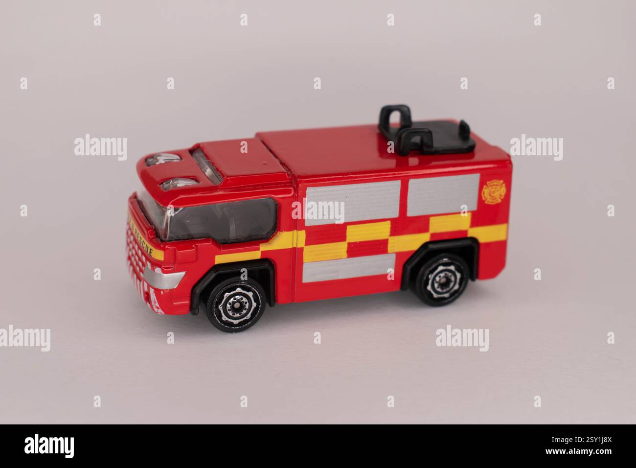 Red fire engine hi-res stock photography and images - Alamy