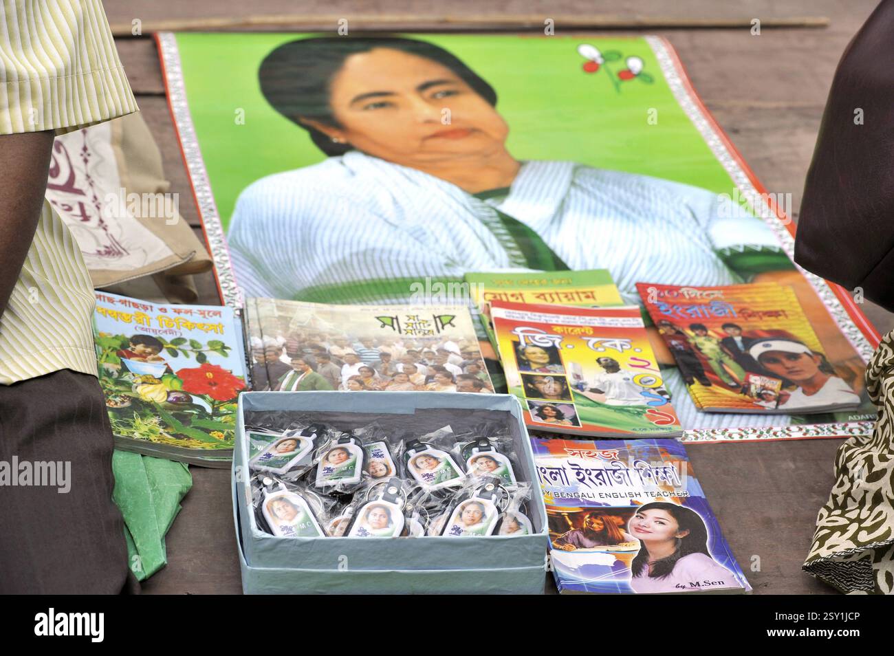 Kolkata election campaign by Trinamul Congress 2011 the election poster ...