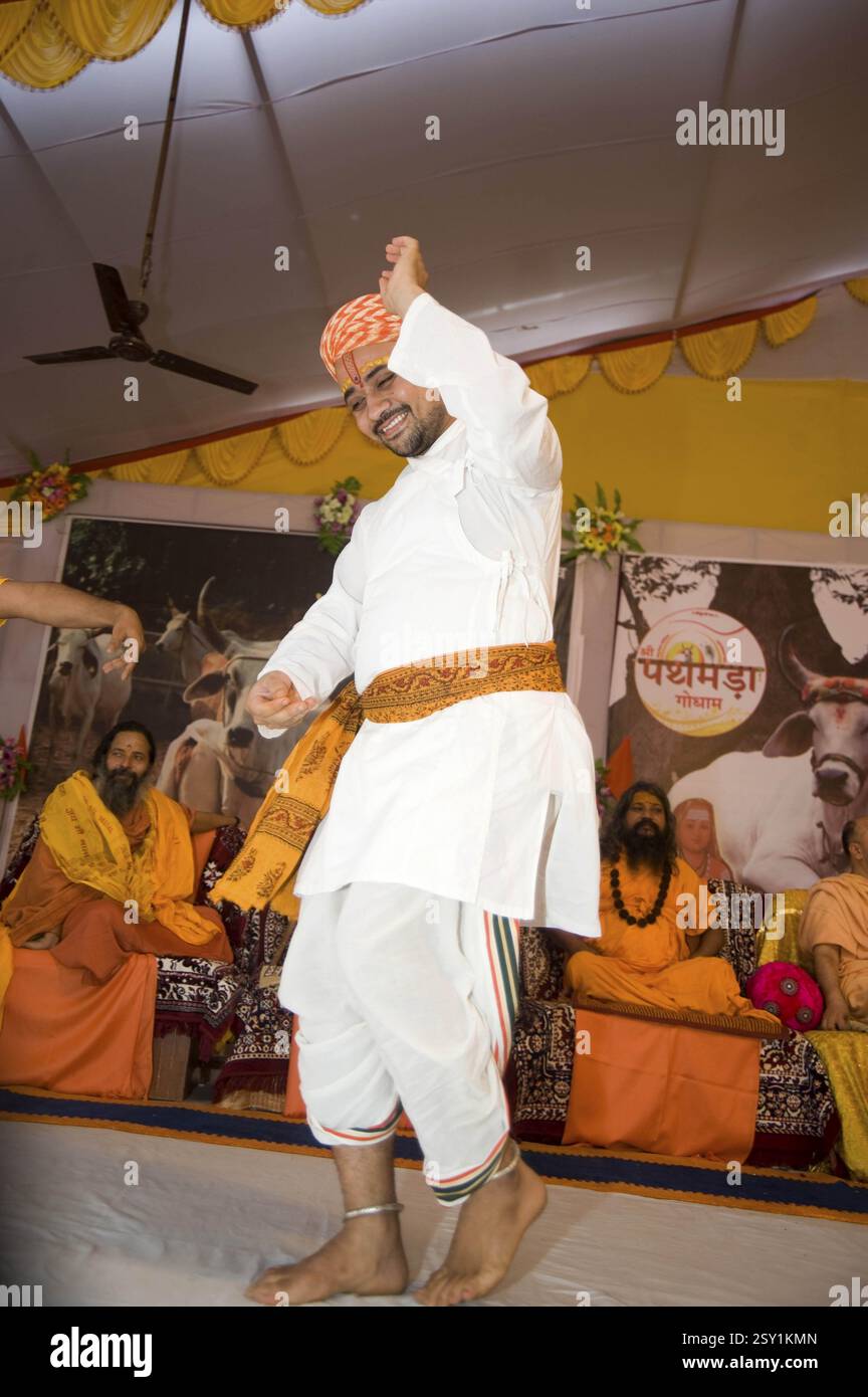 Radha krishna ji maharaj dancing, pathmeda, godham, rajasthan, india ...